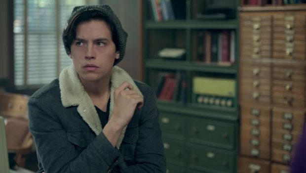 RIVERDALE : Jughead in Levi's Sherpa Trucker Jacket in s1ep05 ...