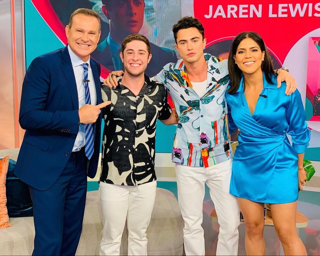 STYLE : Darren Barnet and Jaren Lewison's shirts in Miami - Fringues de ...